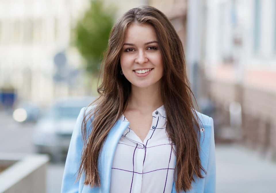 15 Spiritual Meanings When You Dream About Long Hair