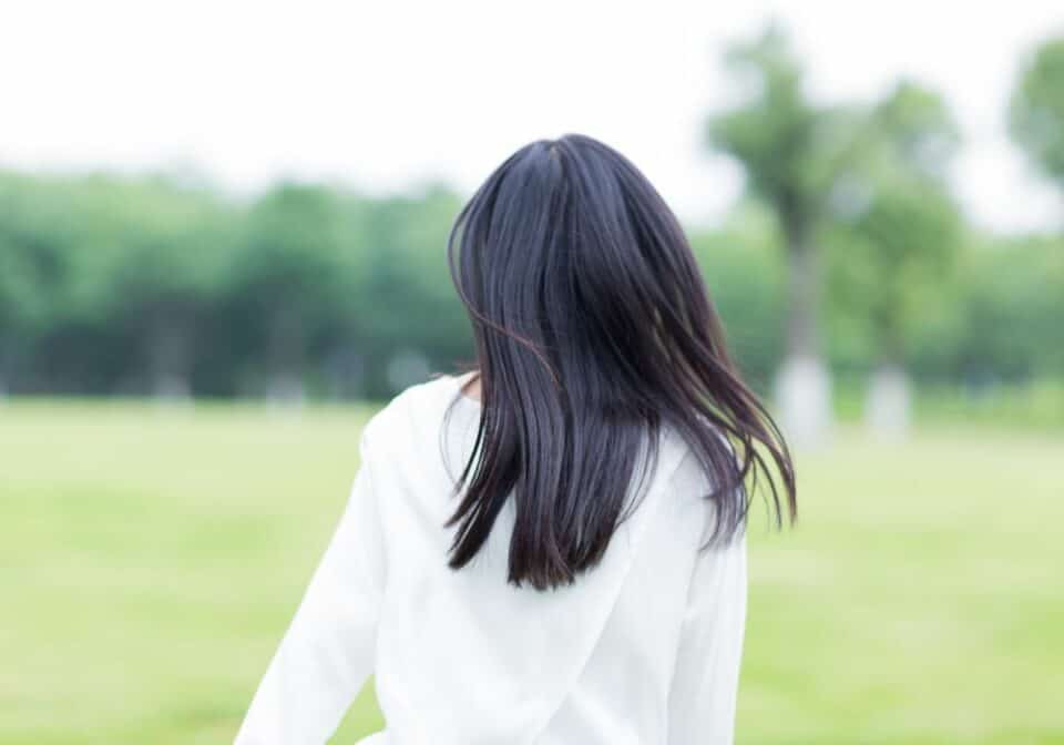 15 Spiritual Meanings When You Dream About Long Hair
